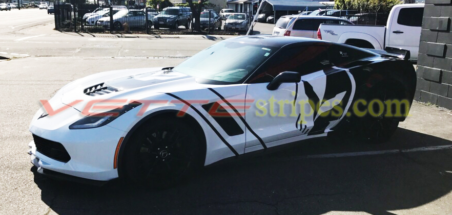C7 Z06 with side jake skull graphic - Vettestripes